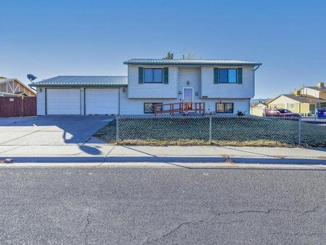 3209 E Hall Ct, Clifton, CO 81520