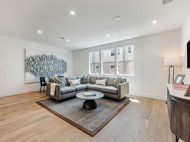 3209 Ivory Terrace
