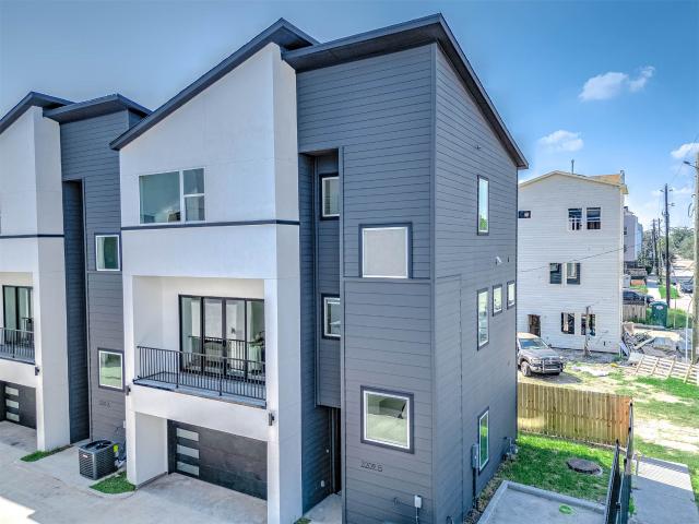 3209 St Emanuel St, Unit B, Houston, TX 77004 | MLS #62760 | Compass
