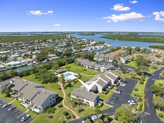 3209 S Lakeview Cir Unit 8 101, Hutchinson Island, FL 34949