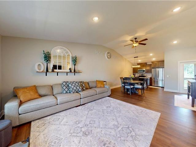3209 Sheffield Lane