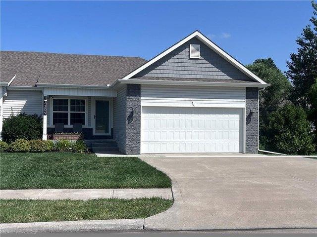 3209 Sheffield Ln, Saint Joseph, MO 64506