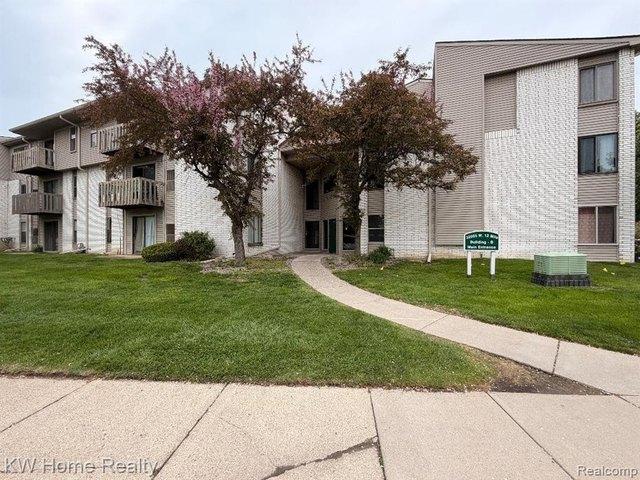 32005 W 12 Mile Rd Unit 204, Farmington Hills, MI 48334