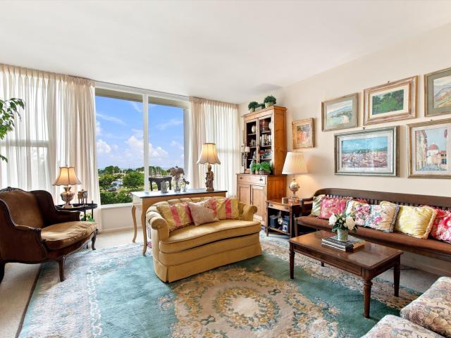3200 N Lake Shore Drive # 511
