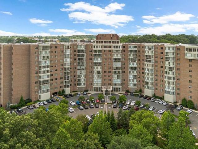 3200 N Leisure World Blvd Apt 803, Silver Spring, MD 20906