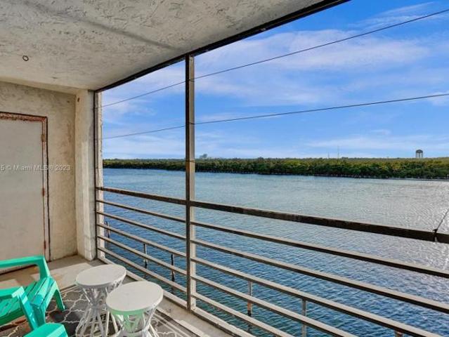 3200 Ocean Dr N #405, Hollywood, FL 33019
