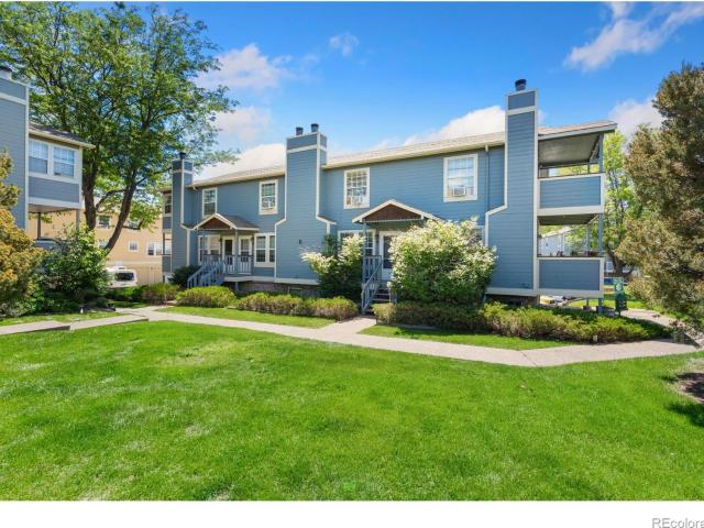 3200 Azalea Drive # E2