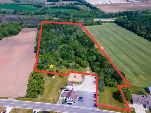 3200 Bay Settlement Rd, Green Bay, WI 54311