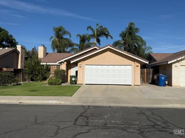 3200 Cattleman Street