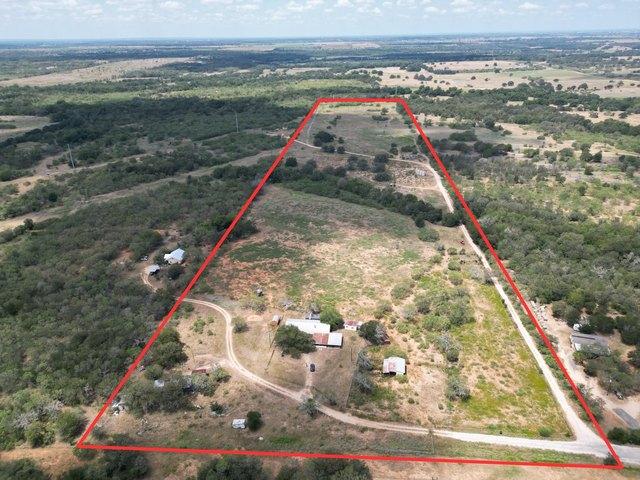 3200 Cattlemens Row, Lockhart, TX 78644