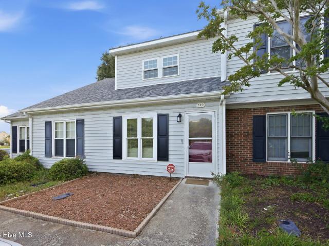 3200 Crystal Oaks Lane # 820