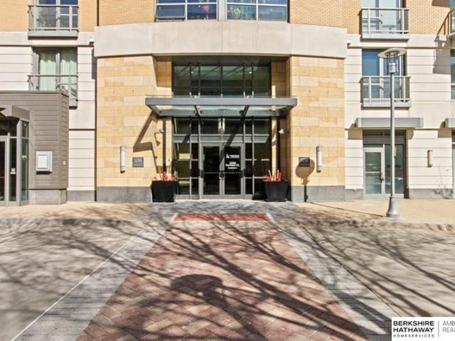 3200 Farnam Ct Apt 3613, Omaha, NE 68131