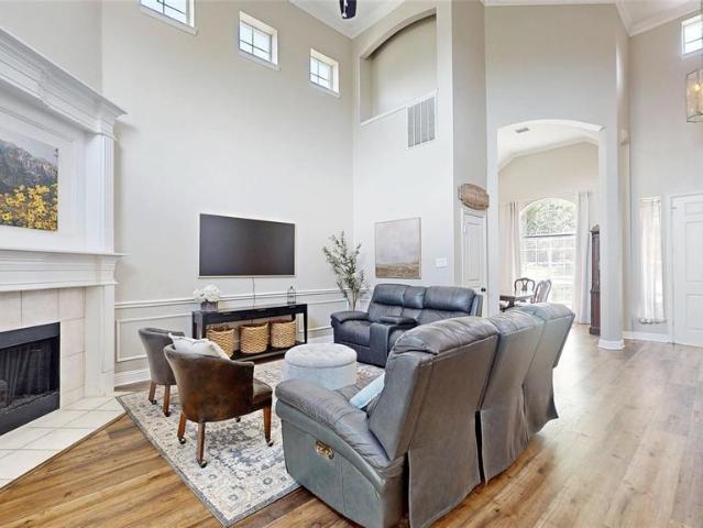 3200 Hilltop Court