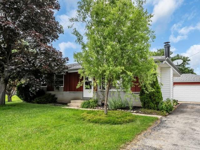 3200 Indian Trl, Caledonia, WI 53402