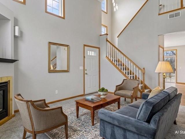 3200 Juniper Cir Unit D, Woodbury, MN 55125