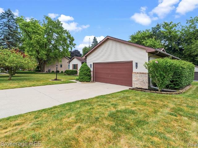 3200 Kings Brook Drive