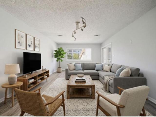3200 Lynnhaven DR # 202