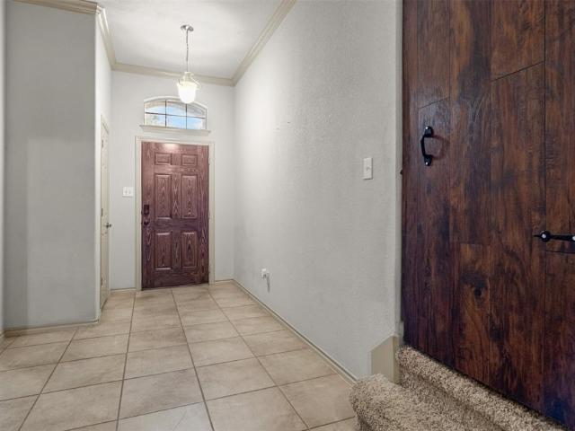 3200 Stonecrop Trail