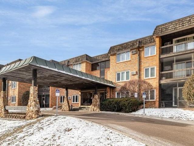 3200 Virginia Ave S Apt 104, Saint Louis Park, MN 55426