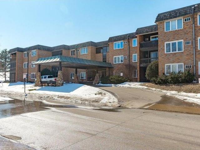 3200 Virginia Ave S Apt 106, Saint Louis Park, MN 55426