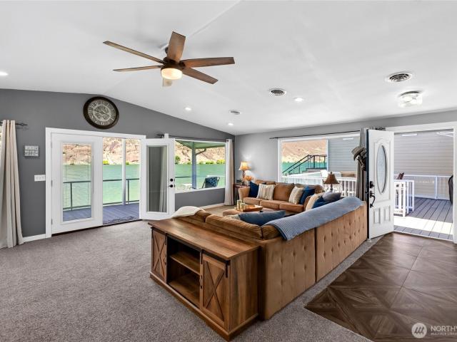 32014 Lakeview Road NE