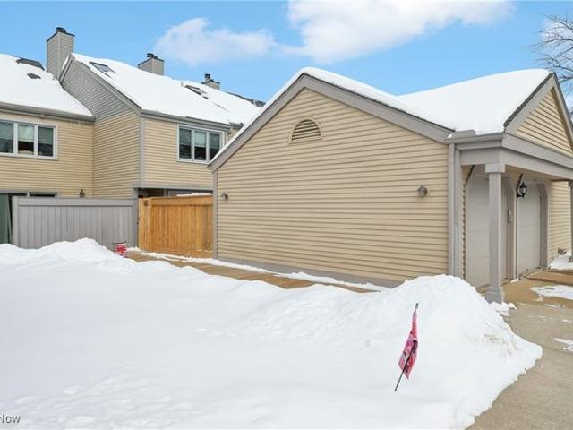 3201 Mariners Island Dr NW Unit 3G, Canton, OH 44708