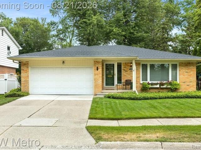 3201 Marion Dr, Royal Oak, MI 48073