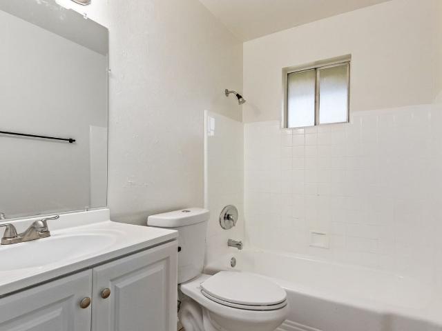 3201 N. 36th St. 1 Bedroom Apartment for Rent at 3201 N 36th St, Phoenix, AZ 85018 Citrus Acres