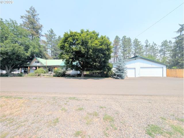 3201 N 4TH ST