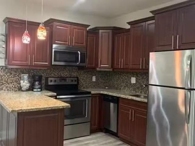 3201 Aviation ave 16 3201 Aviation ave