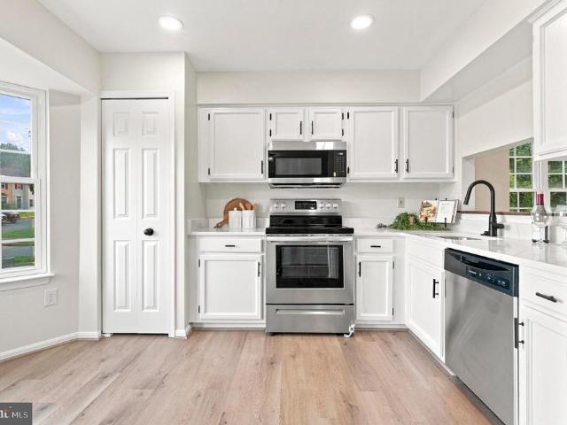 3201 Arbor Hill Court