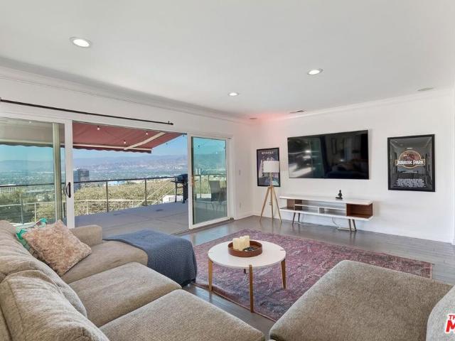3201 Bonnie Hill Drive