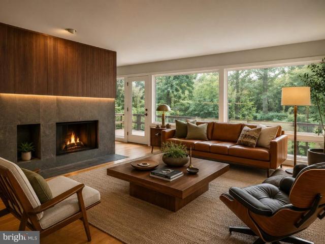 3201 Cunningham Drive