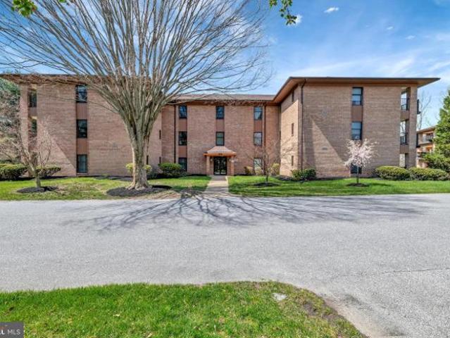 3201 Falcon Ln #104, Wilmington, DE 19808