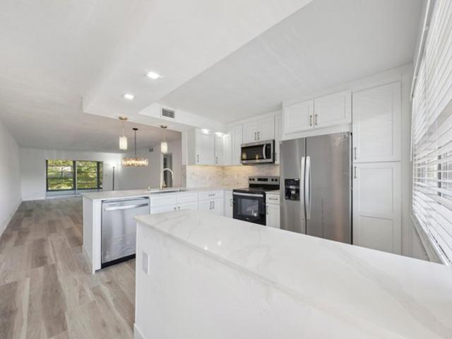 3201 Portofino Pt Apt D3, Coconut Creek, FL 33066