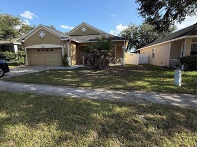 3201 Summer Cruise Dr, Valrico, FL 33594