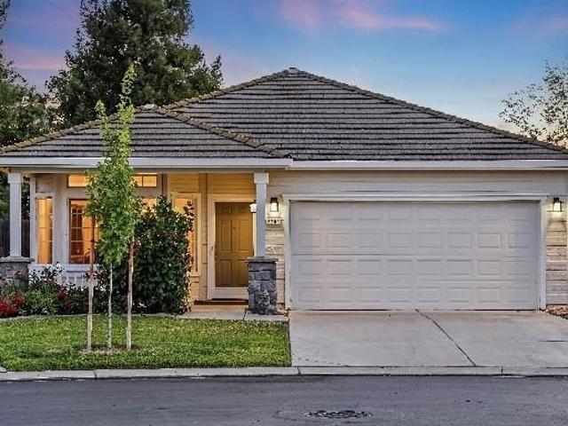 3201 Spring Crest Dr, Turlock, CA 95382
