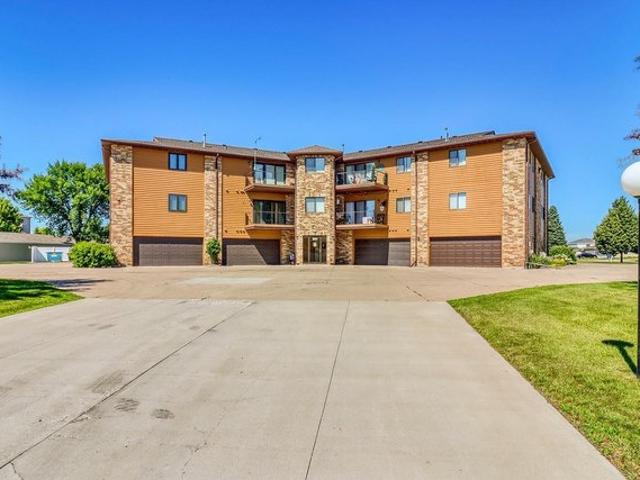 3201 14th St S Apt 201, Moorhead, MN 56560