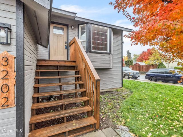3202 N 10th Pl, Coeur D'Alene, ID 83815 | MLS #25 10