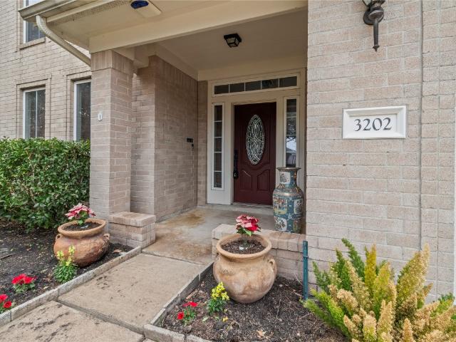 3202 Dogwood Knoll Trail