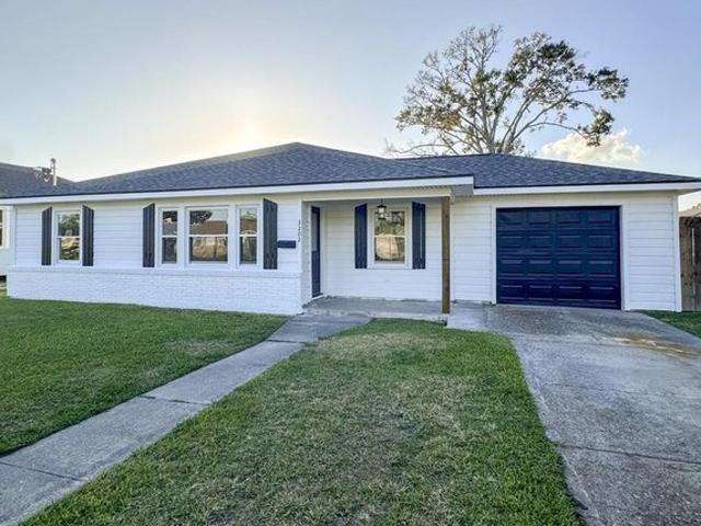 3202 Hodges St, Lake Charles, LA 70601