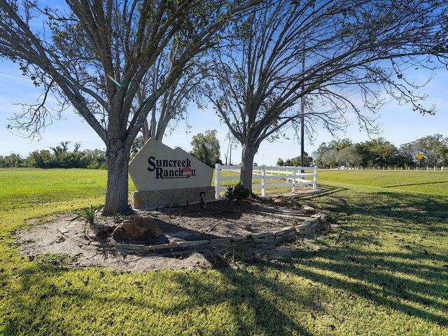 3202 Pearce Dr, Rosharon, TX 77583