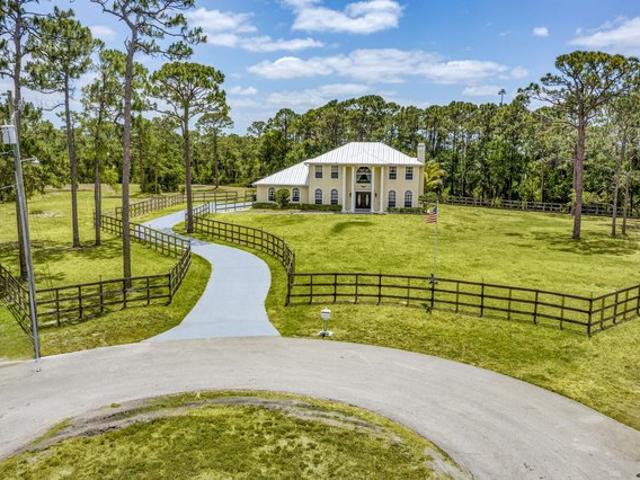 3202 SW Holly Ln, Palm City, FL 34990