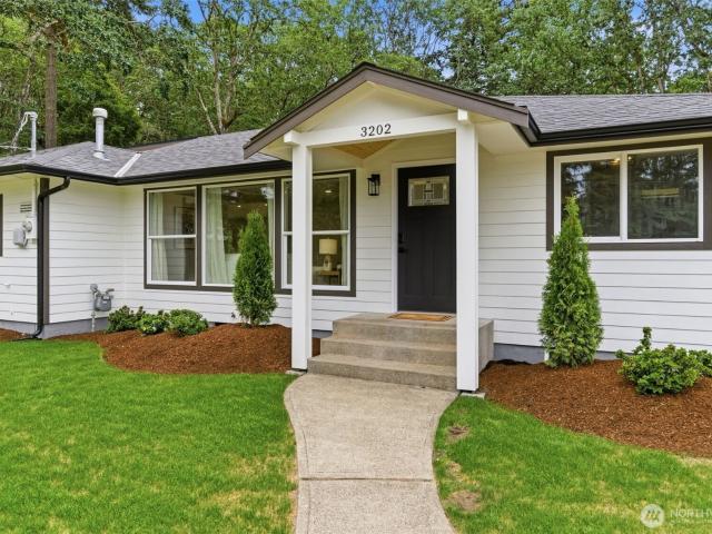 3202 S 76th Street