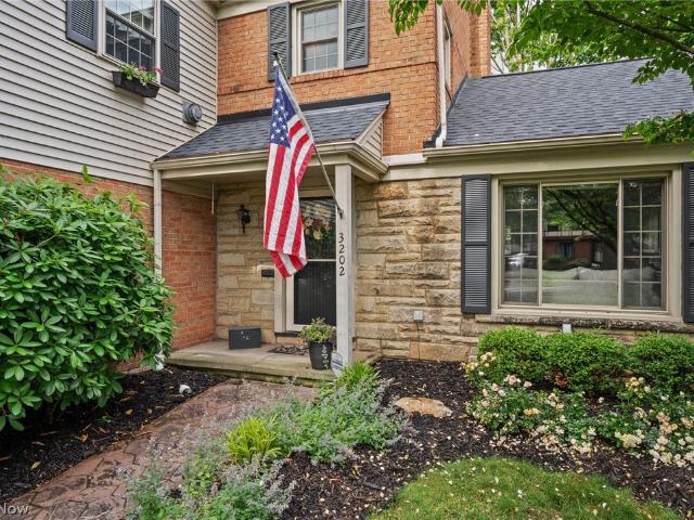 3202 W 165th Street