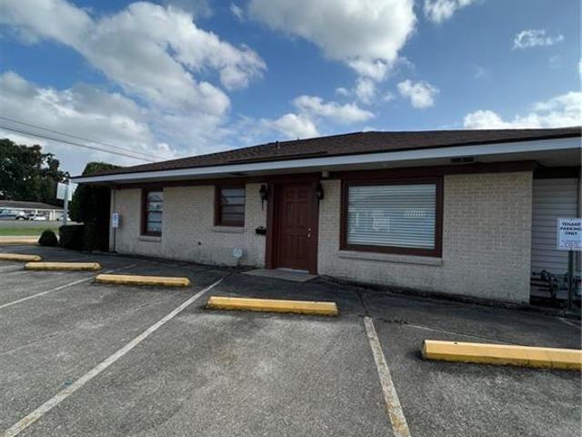 3202 W Metairie Avenue