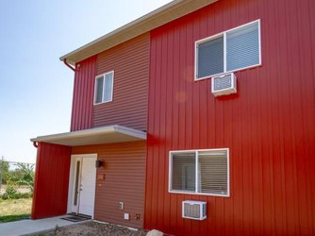 3202 17th Ave W Apt 210, Williston, ND 58801
