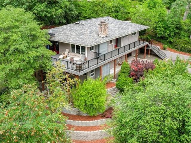 3202 19th St, Bremerton, WA 98312