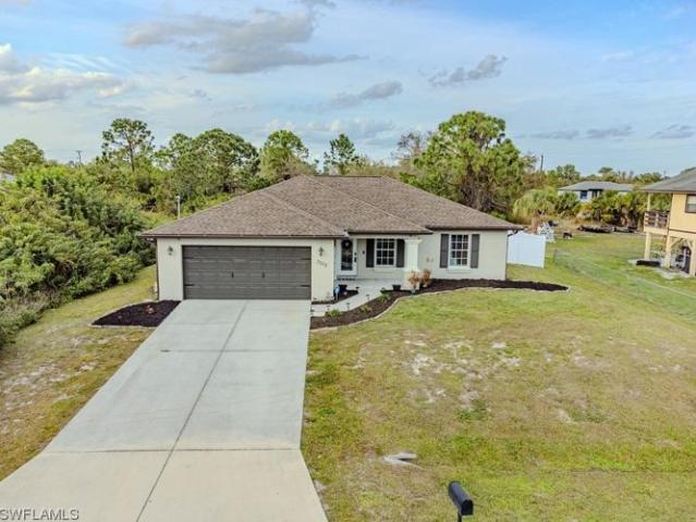 3202 57th St W, Lehigh Acres, FL 33971