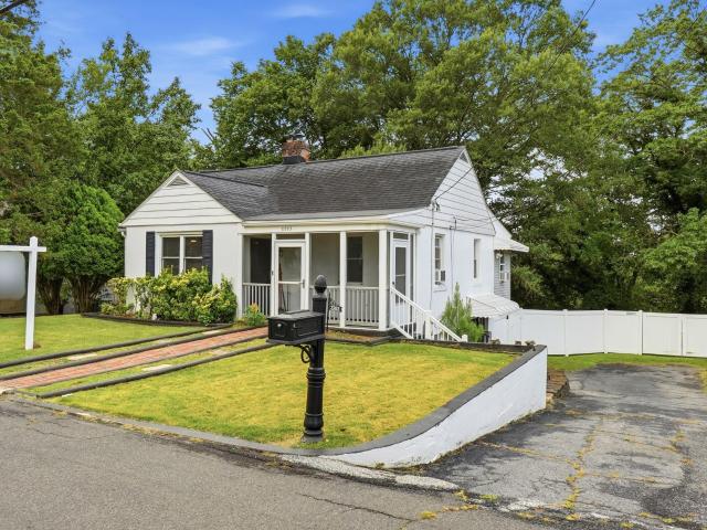 3203 Mulberry Lane